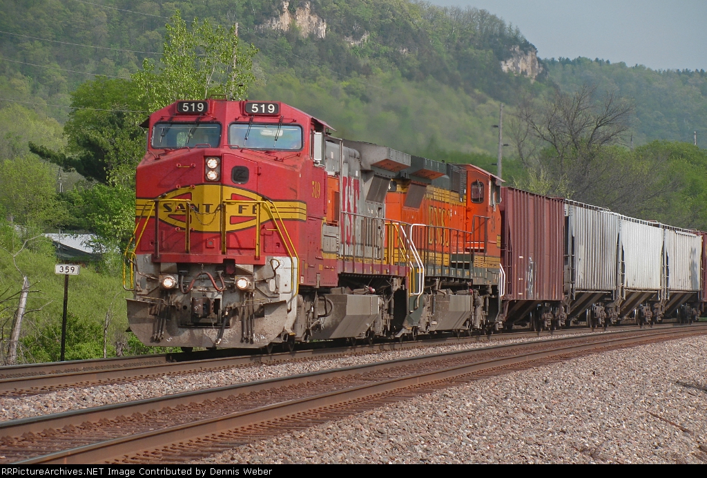 BNSF Red/Silver, BNSF-519-514.